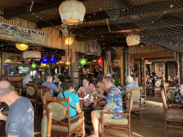 La Mariana Sailing Club: Seafood Restaurant in Honolulu, HI (Updated ...
